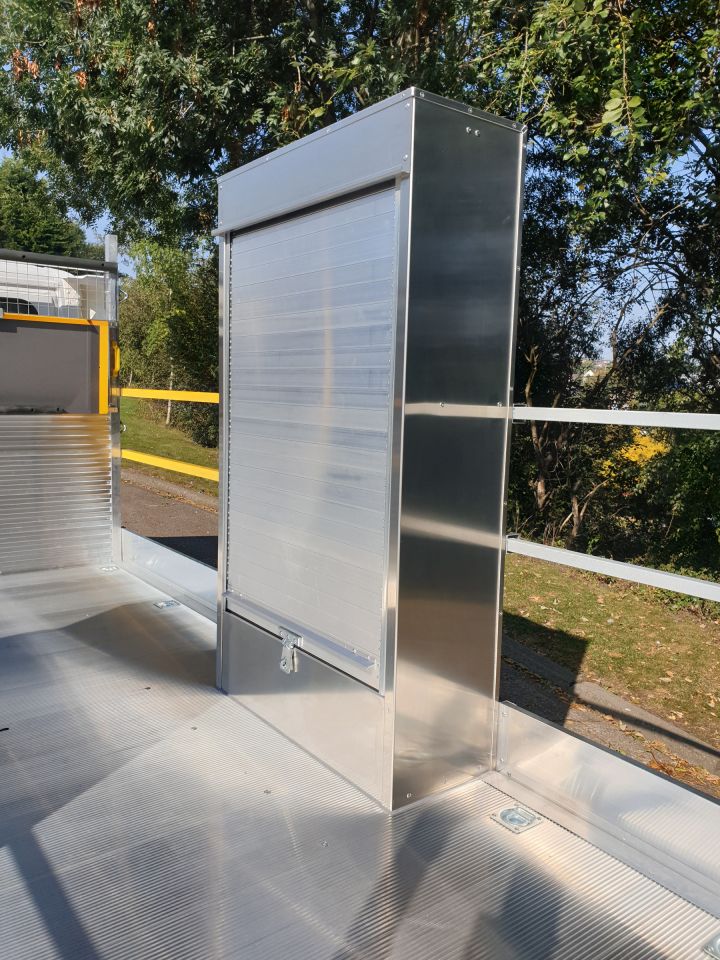 3.5 ton Low Floor Traffic Management Vehicle - LCVT: Light Commercial ...