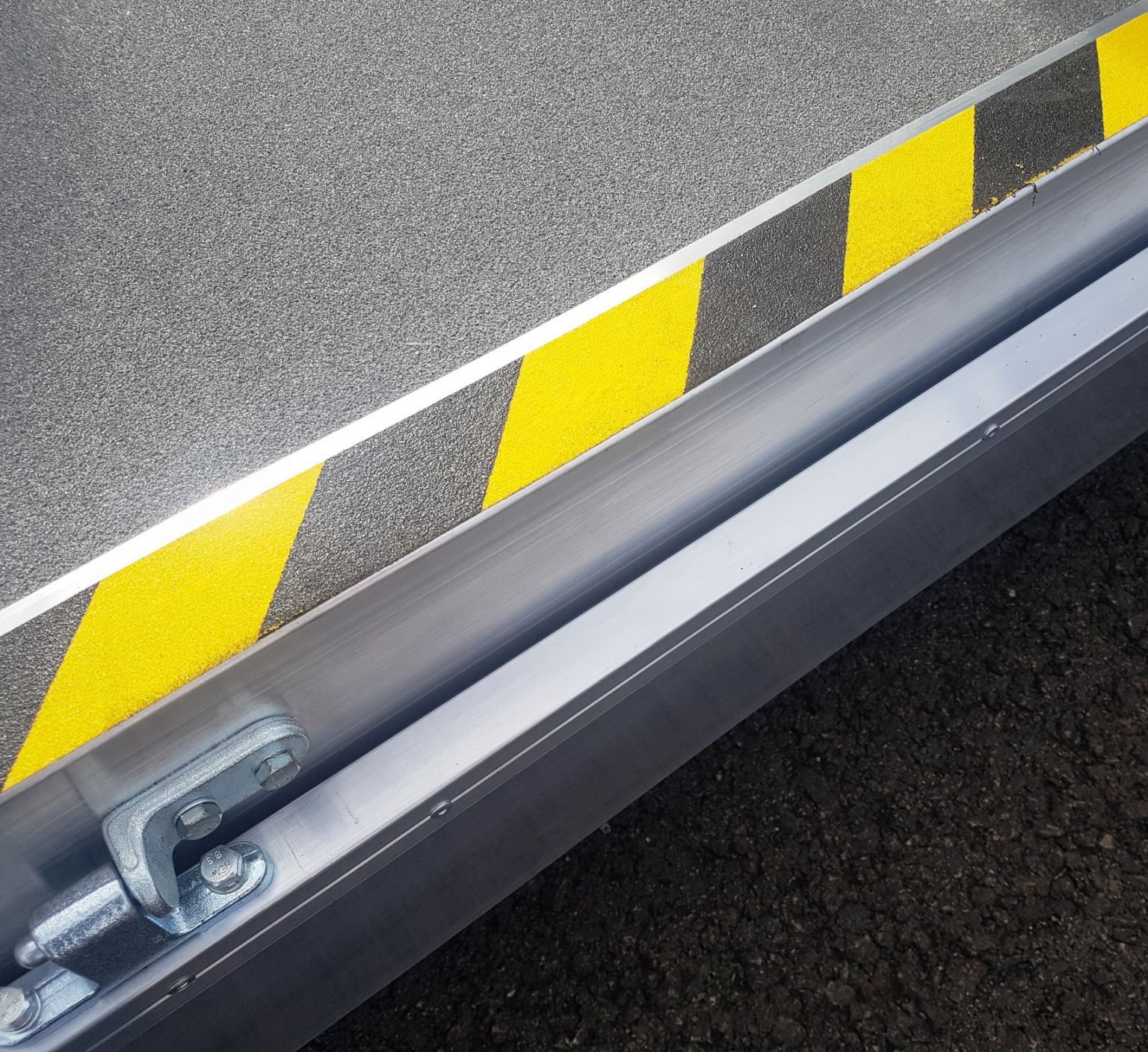 3.5 ton Low Floor Traffic Management Vehicle - LCVT: Light Commercial ...