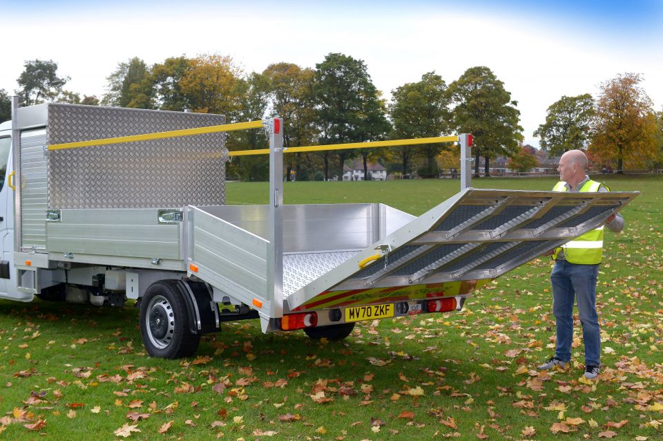 Side Tipping Beavertail - LCVT: Light Commercial Vehicle Technology